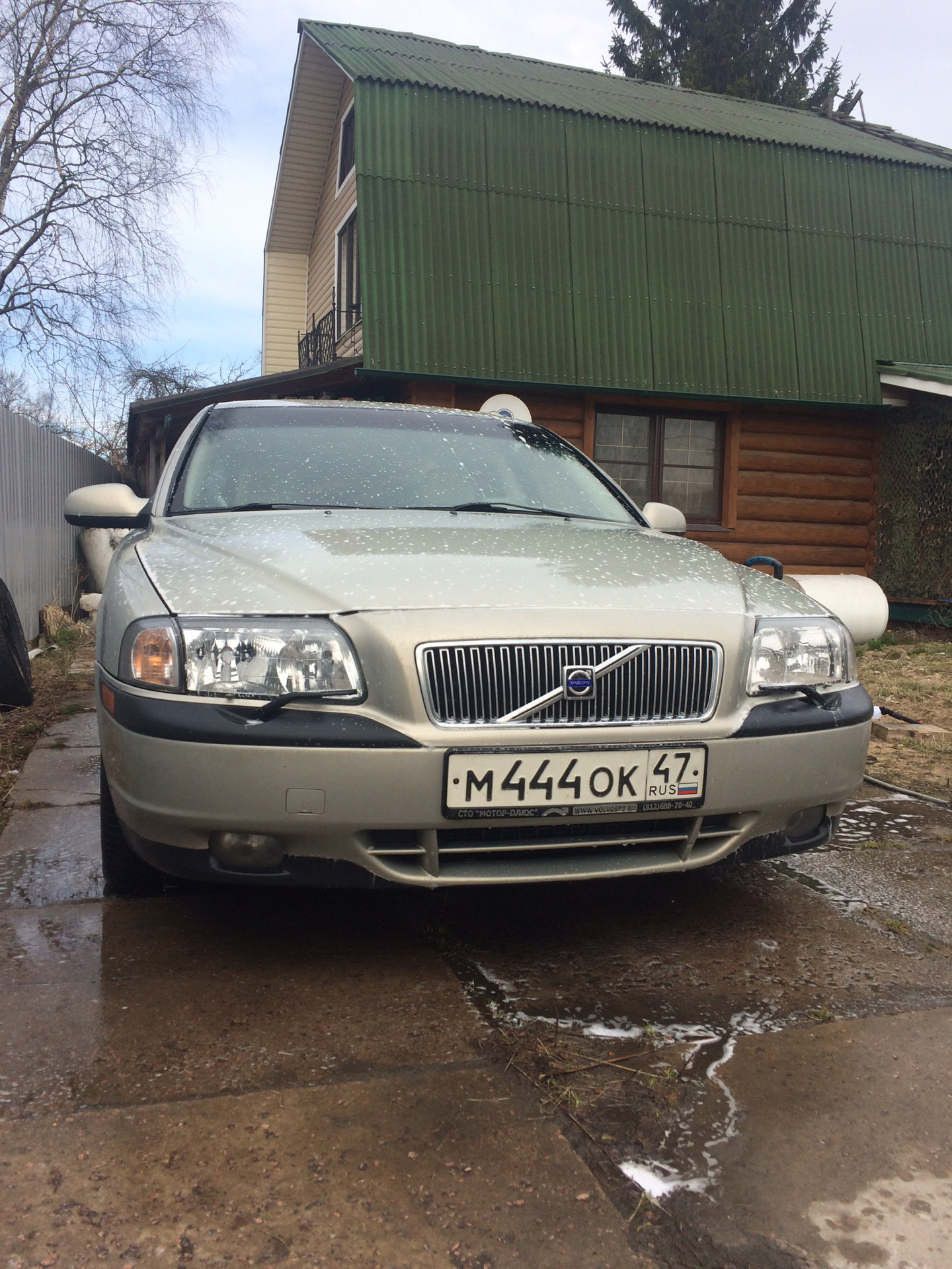Поменял жидкость ГУР и заодно помылся) — Volvo S80 (1G), 2,4 л, 2000 ...
