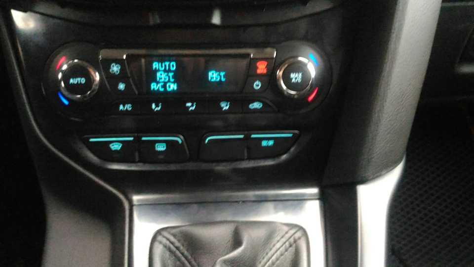 Установка кнопки ESP OFF — Ford Focus Hatchback III, 2 л, 2012 года ...