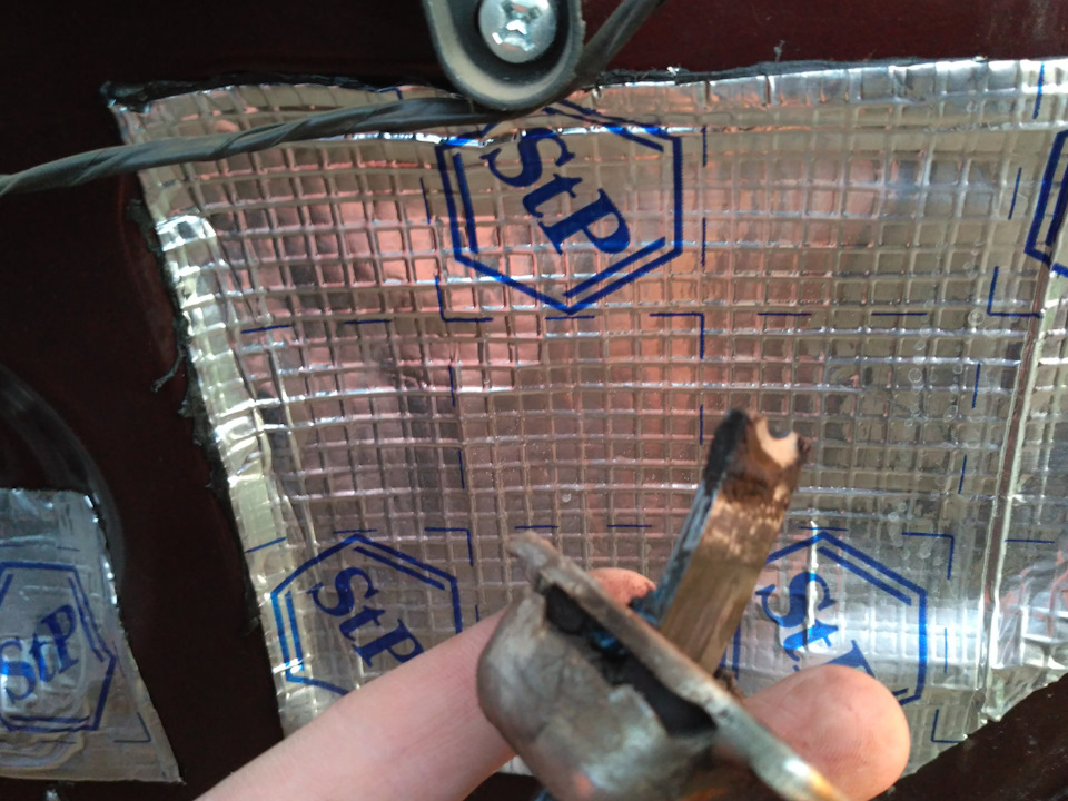 Ограничитель двери — Lada Приора хэтчбек, 1,6 л, 2011 года | поломка ...