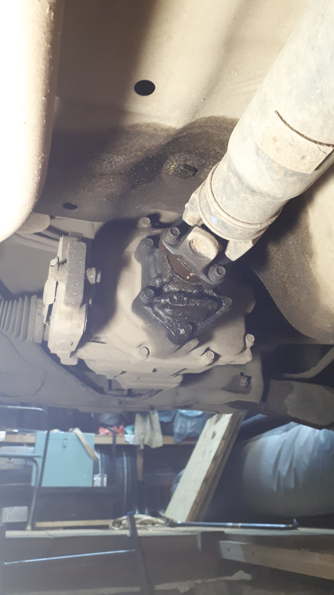 Потёк сальник на редукторе — Honda CR-V (RM), 2 л, 2013 года | визит на ...