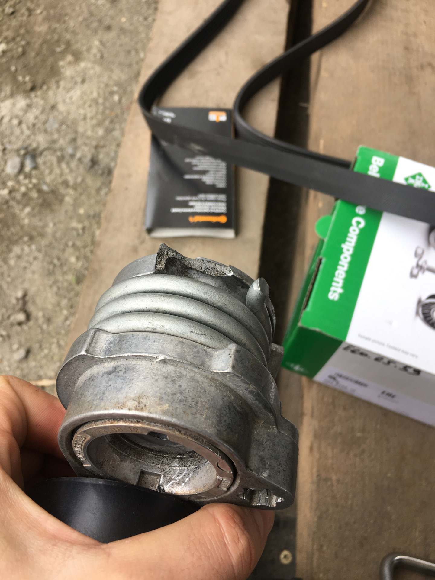 Натяжитель основного ремня N62b44 — BMW X5 (E53), 4,4 л, 2006 года ...