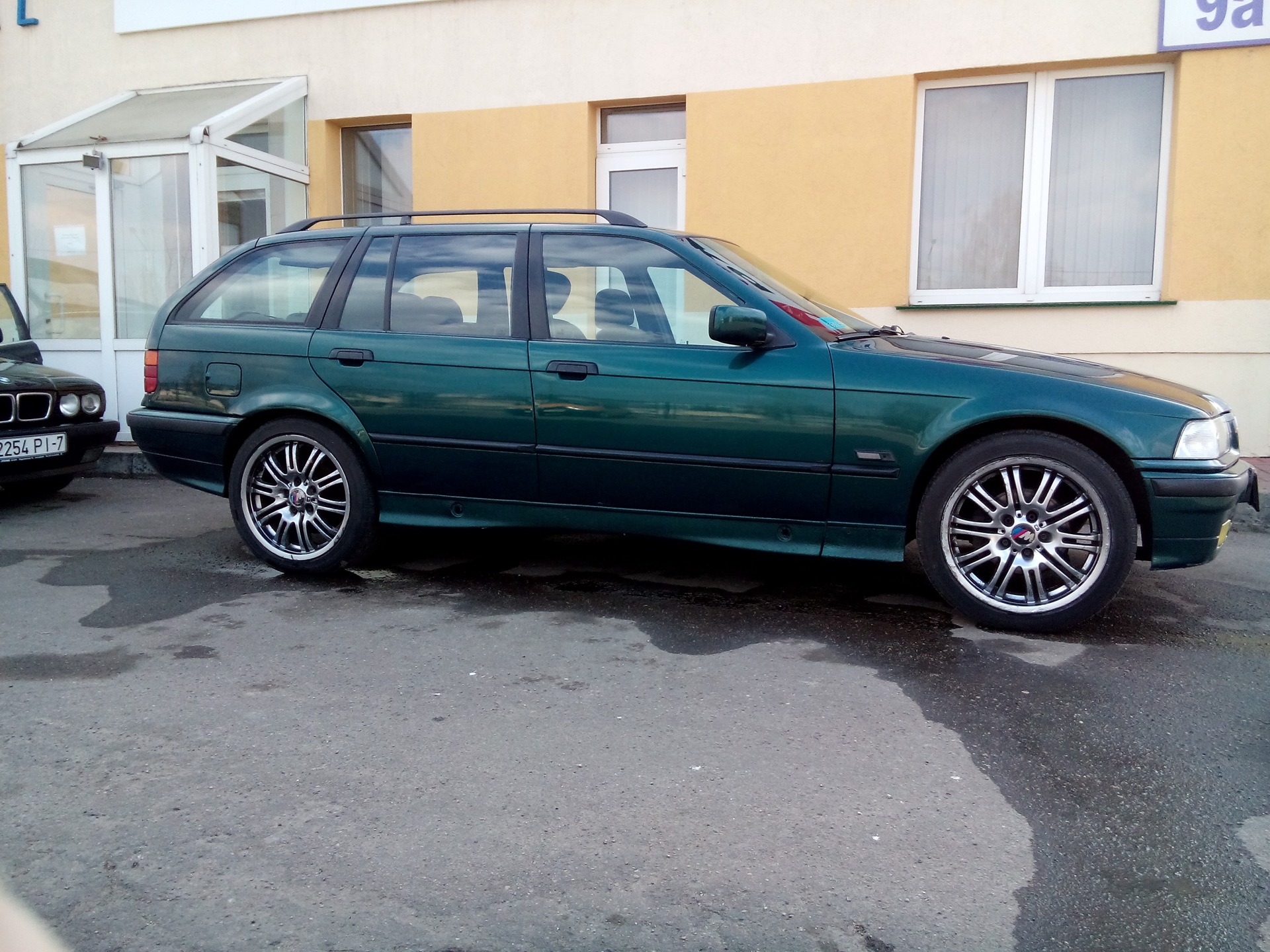 В тормозах теперь уверенности нету( — BMW 3 series Touring (E36), 2 л ...