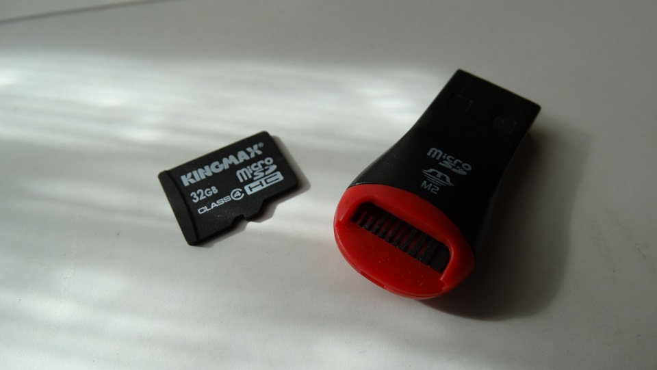 Картридер под micro SD — Hyundai Solaris (1G), 1,6 л, 2014 года | аксессуары | DRIVE2