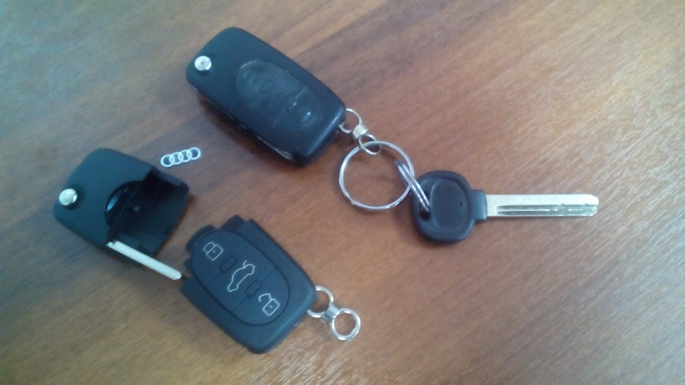 Корпус брелка с АЛИ — Audi A4 (B6), 1,8 л, 2001 года | аксессуары | DRIVE2
