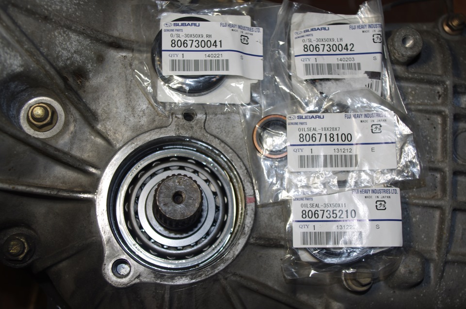 806730042 Сальник привода FR SB Forester SF# 96-02, Impreza GC/GF/GD/GG ...