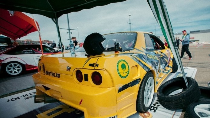 Nissan Skyline (R32) 3.0 бензиновый 1989 | R32 Bee'R Drift car ! на DRIVE2