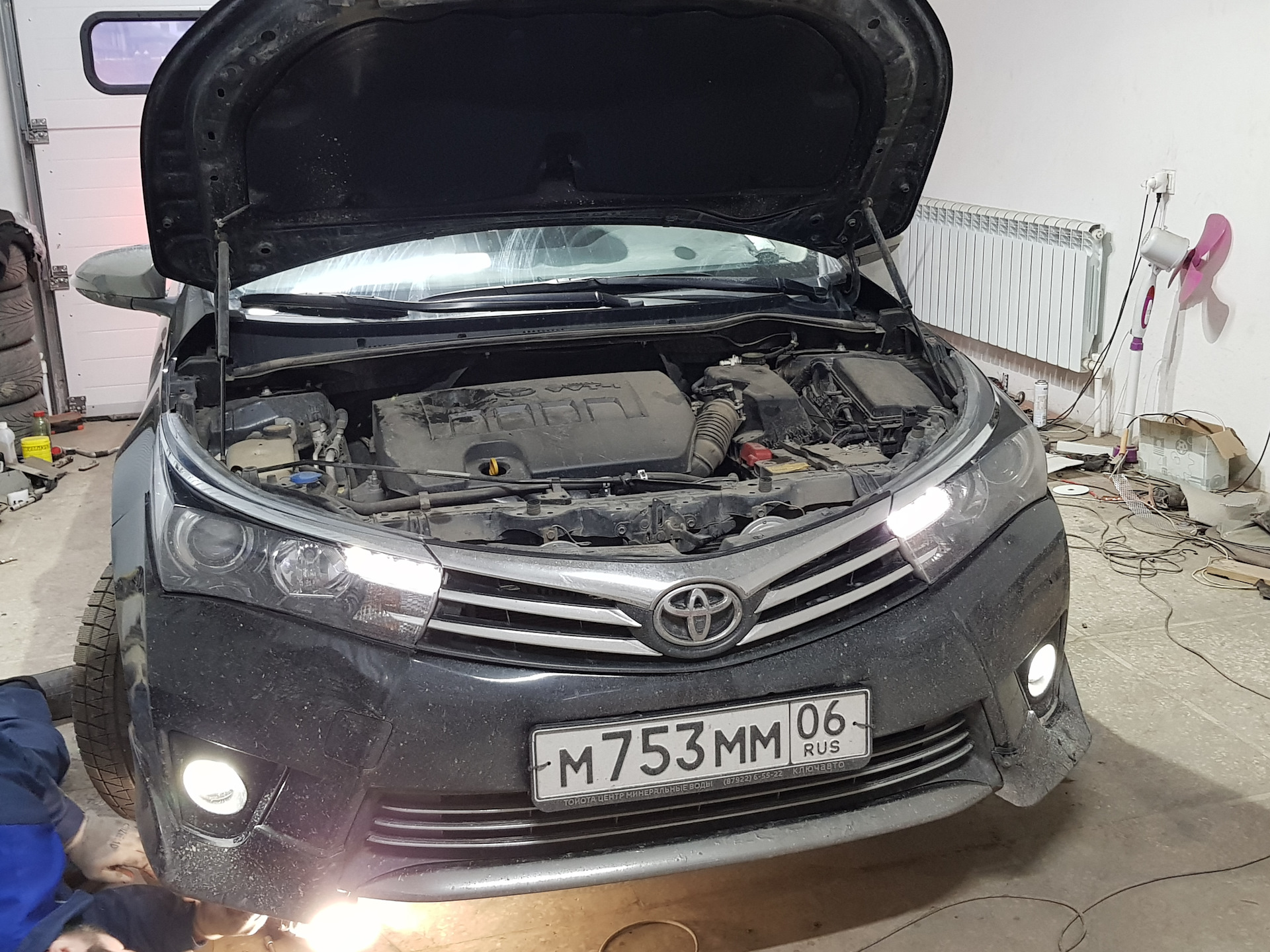 ПТФ через штатный разъем и переключатель — Toyota Corolla (160), 1,6 л ...