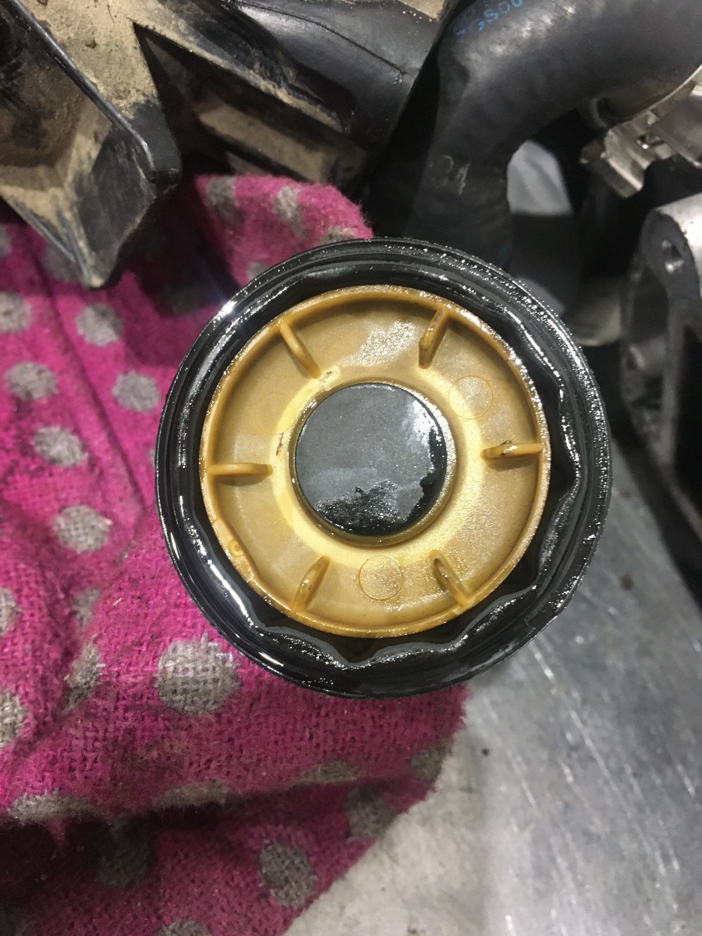 Чистка впуска, замена помпы, замена всех прокладок, замена моторного ...