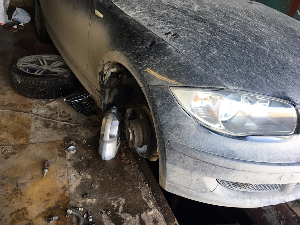 Моторчик омывайки лобовухи — BMW 1 series (E81/E87), 1,6 л, 2008 года ...