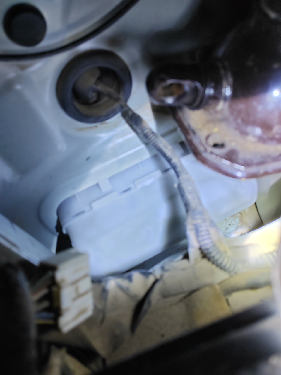 Пыль в багажнике — Toyota Land Cruiser Prado 150-series, 2,7 л, 2010 ...