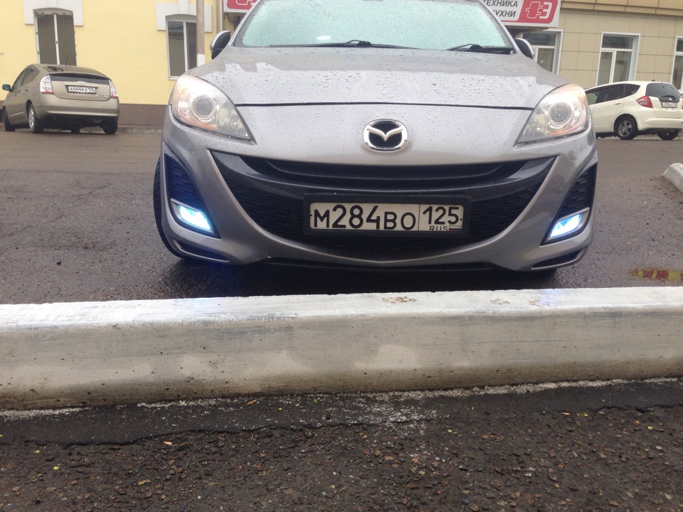 Ксенон — Mazda Axela (2G), 2 л, 2010 года | стайлинг | DRIVE2