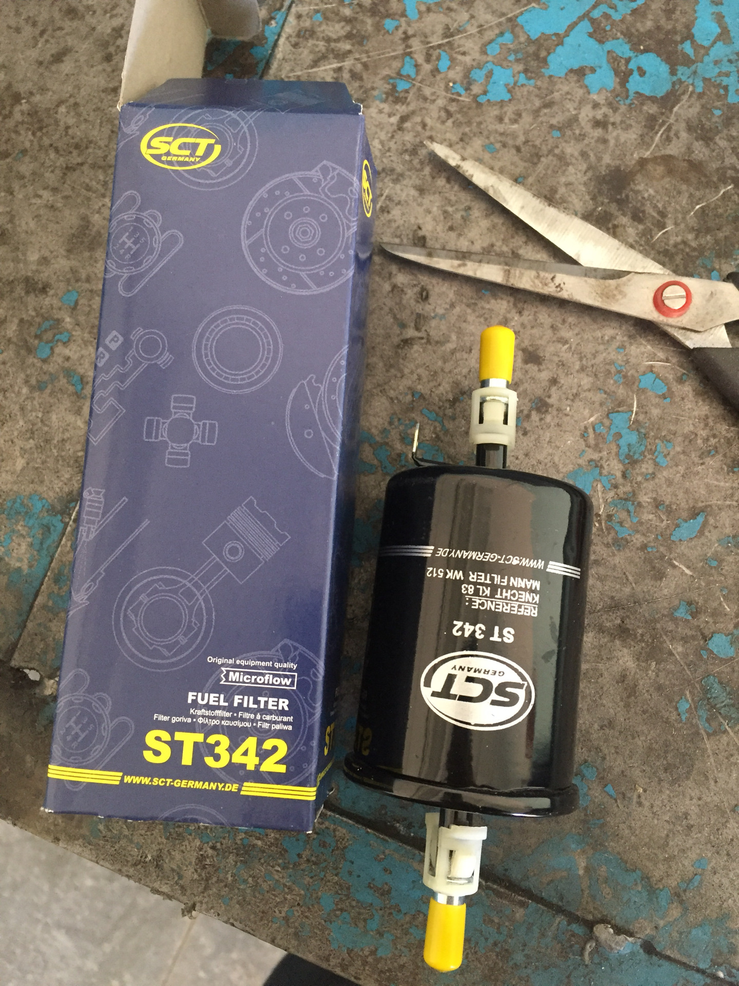 Замена топливного фильтра — Lada Калина Хэтчбек (1G), 1,6 л, 2009 года ...