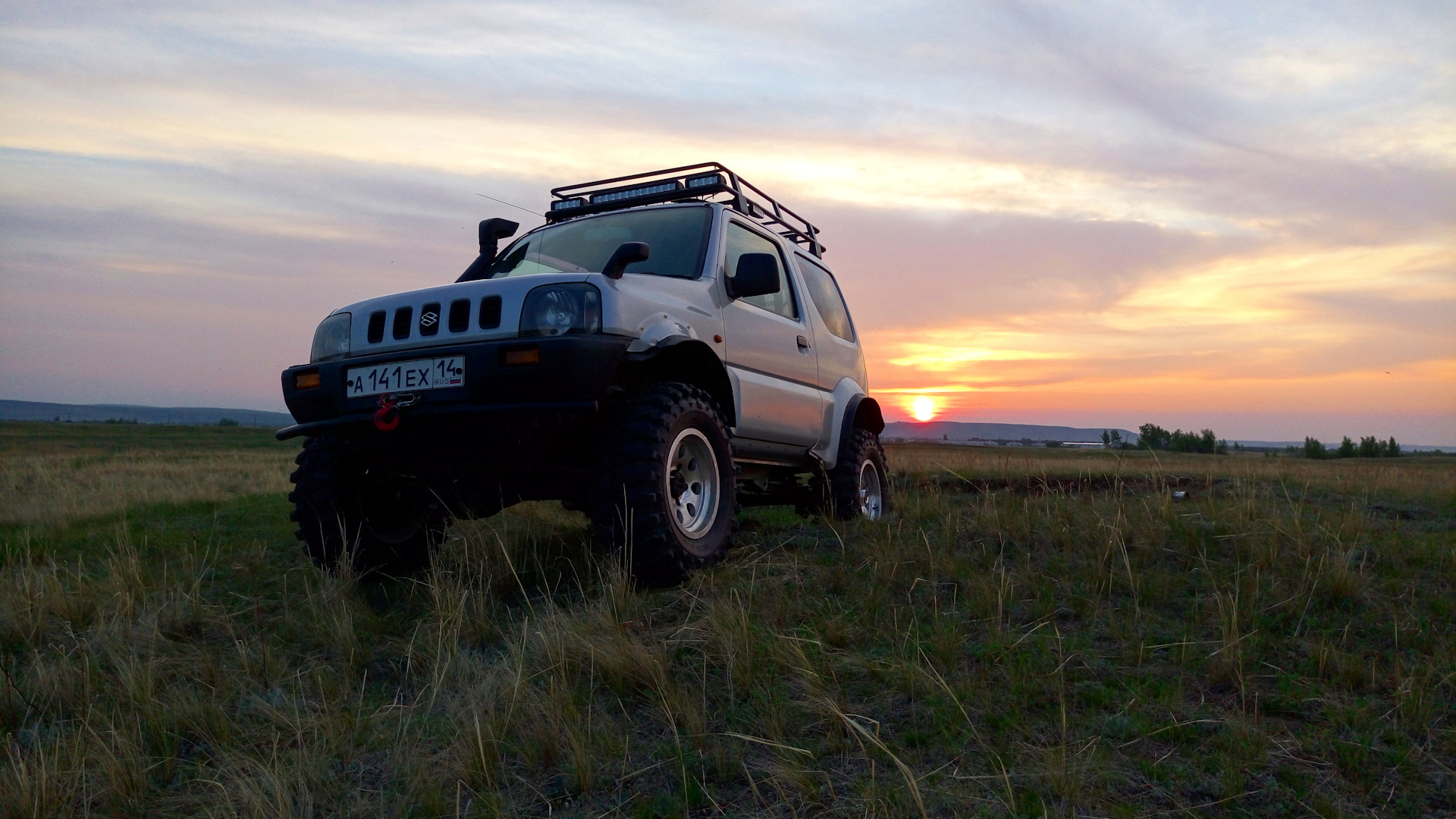 Suzuki Jimny (1G) 1.3 бензиновый 2000 | Light tank на DRIVE2