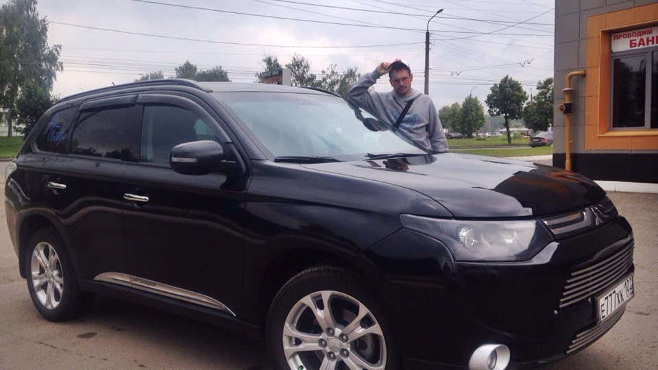 передние стойки — Mitsubishi Outlander (3G), 2,4 л, 2012 года ...