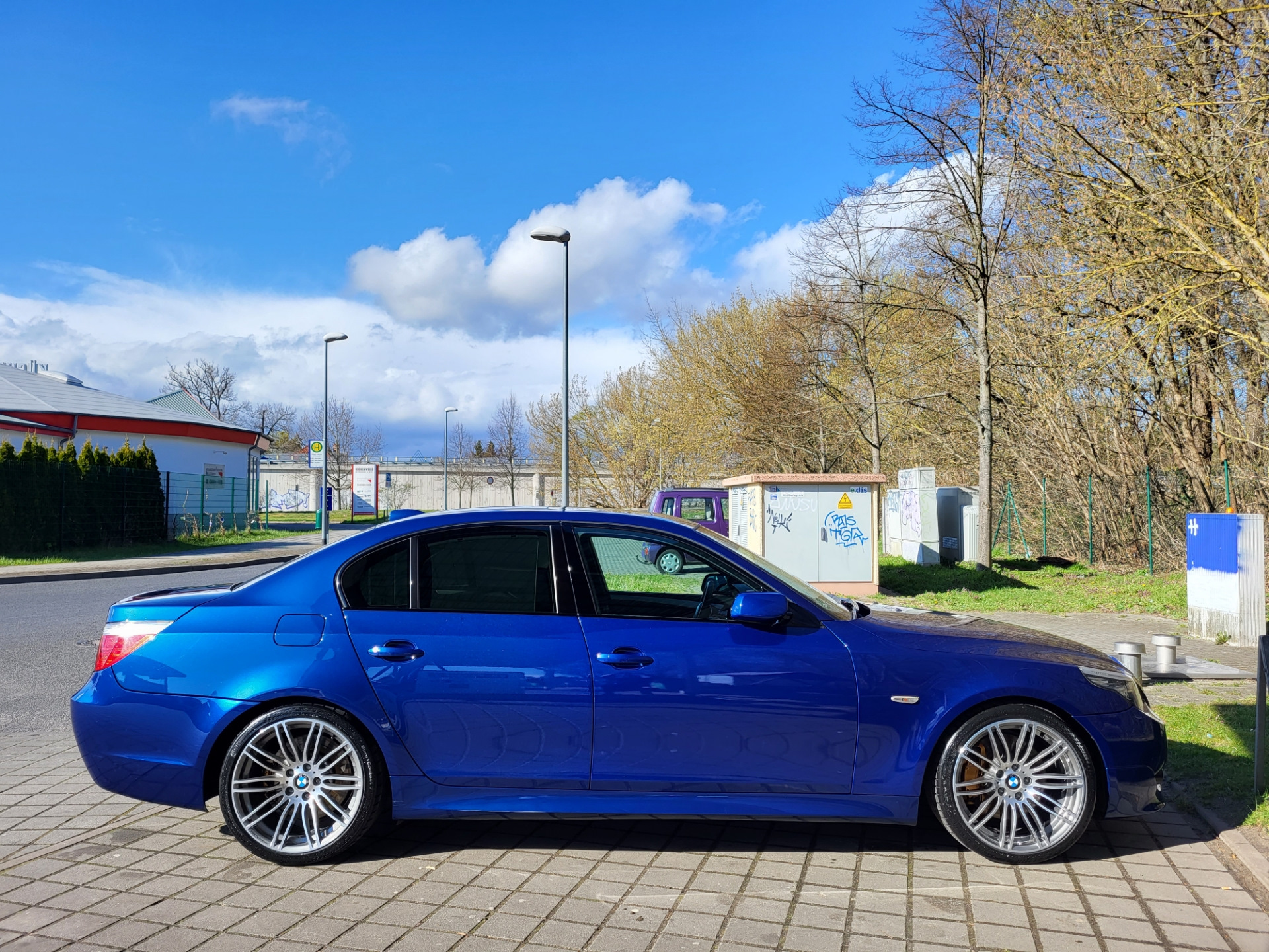 Фото 550i на дисках BMW Performance — BMW 5 series (E60), 4,8 л, 2008 года | фотография | DRIVE2