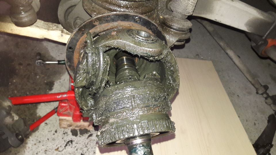 Переборка переднего моста — Mercedes-Benz G-Class (W463 1G), 3,2 л ...