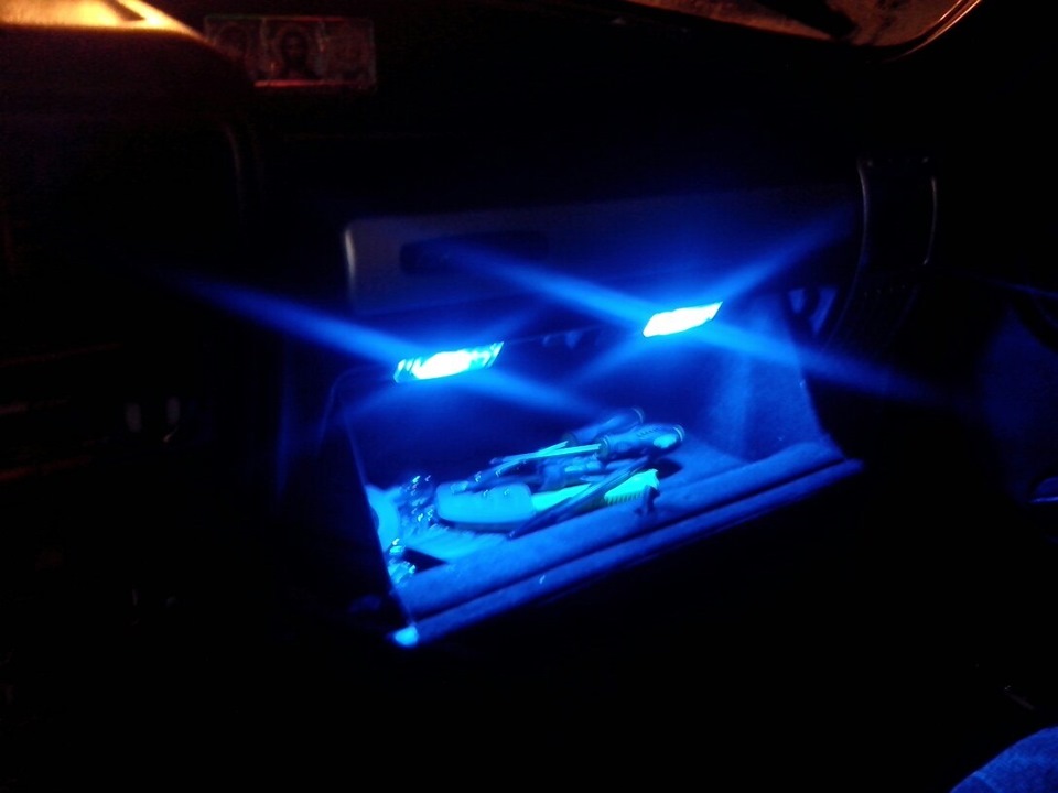 Подсветка перчаточного ящика — ГАЗ 2410, 2,5 л, 1988 года | электроника ...