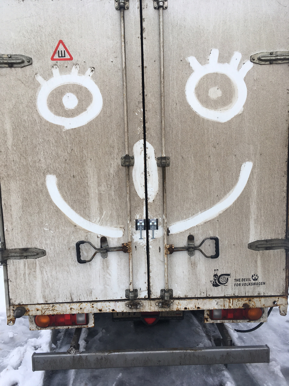 Установил фиксатор двери будки — Hyundai Porter (3G), 2,5 л, 2010 года ...