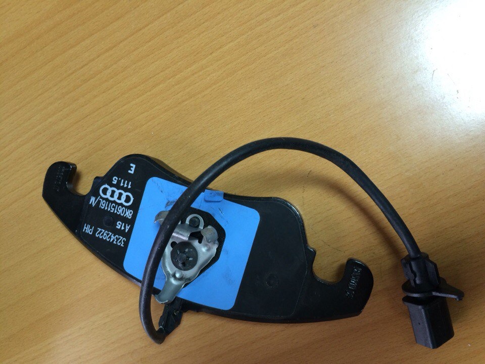 Кому нужны передние колодки 8K0698151H Для А7 дорестайл — Audi A7 ...