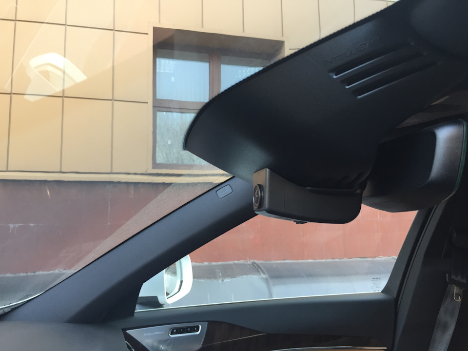 видеорегистратор — Volvo XC90 (2G), 2 л, 2015 года | аксессуары | DRIVE2