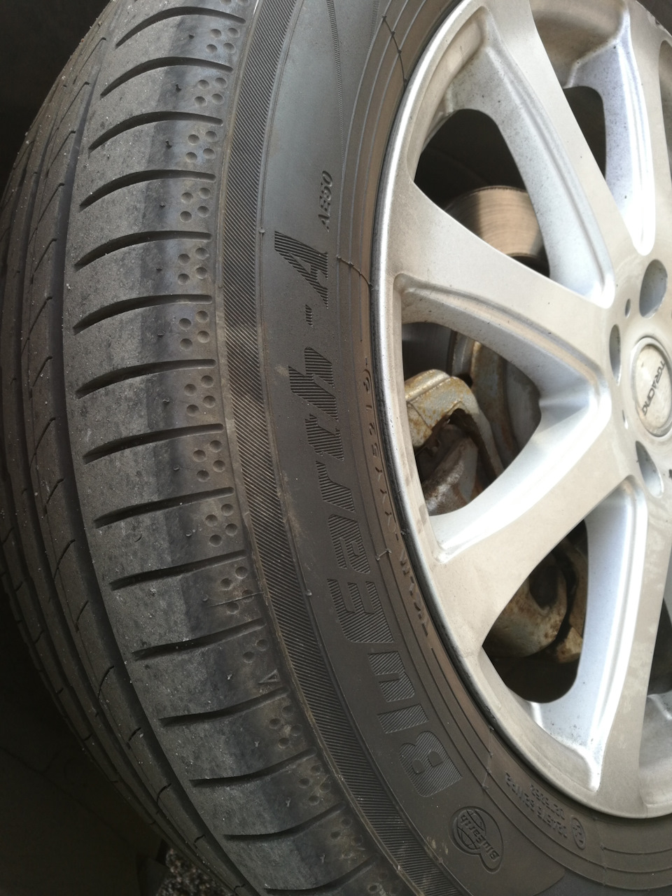 Резина на лето. Yokohama BluEarth AE50 — Mitsubishi Outlander (1G), 2,4 ...