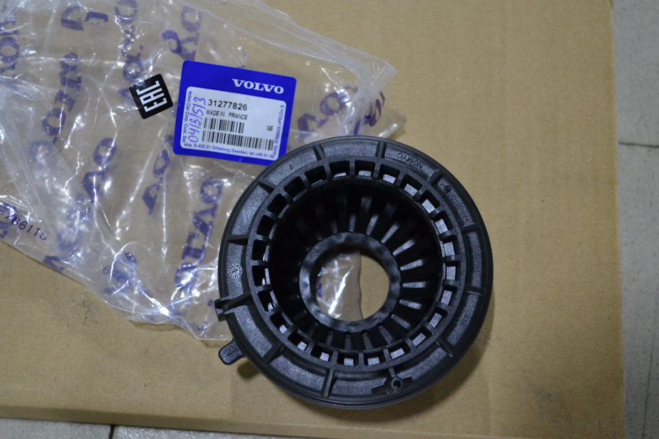 Замена передних нижних рычагов, амортизаторов и т.д. — Volvo XC60 (1G ...