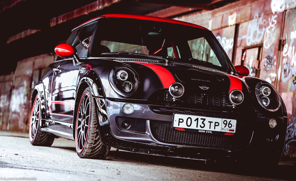LOOK — MINI Cooper S John Cooper Works, 1,6 л, 2006 года | фотография ...