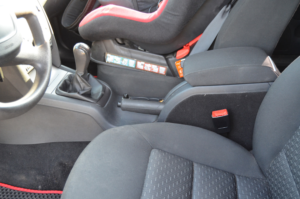 Подлокотник Jumbo Box — Skoda Octavia A5 Mk2, 1,6 л, 2010 года ...