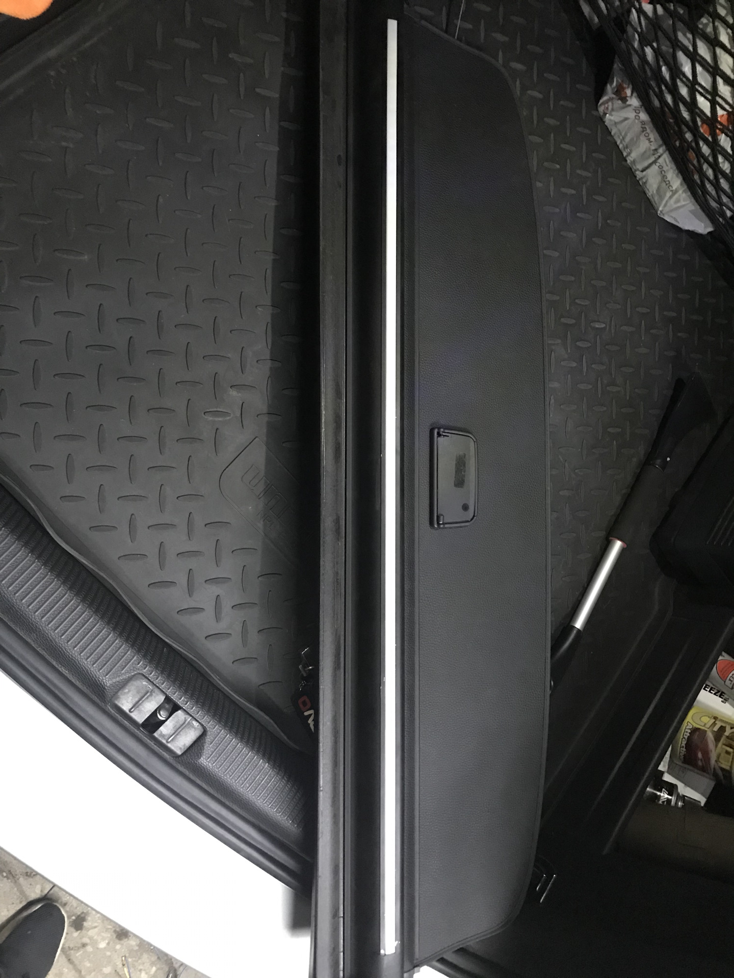 Подсветка багажника — Volkswagen Passat Alltrack (B7), 2 л, 2013 года ...