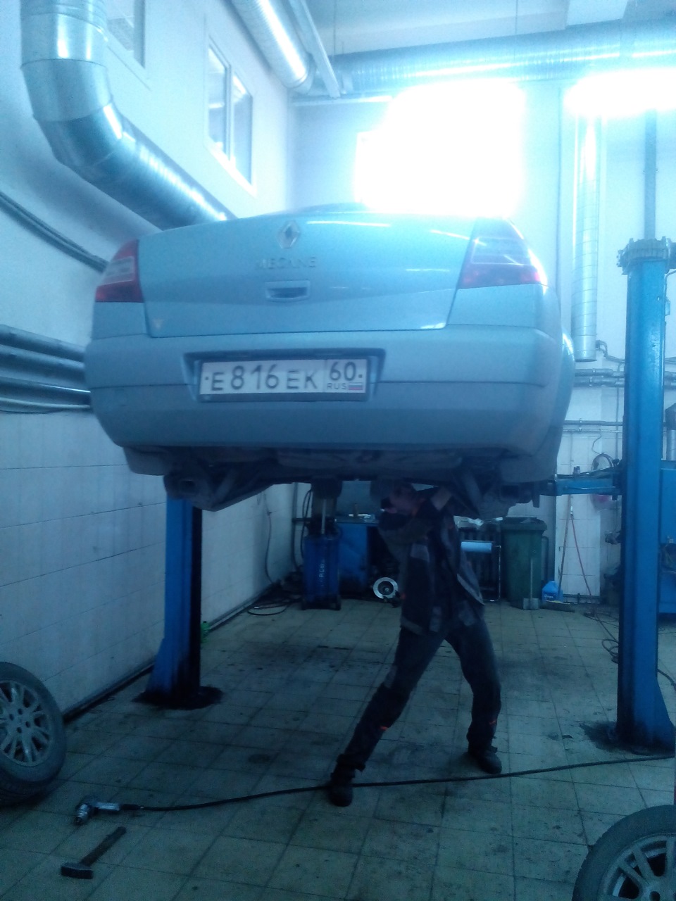 Сайлентблоки задней балки Hutchinson — Renault Megane II, 1,6 л, 2008 ...