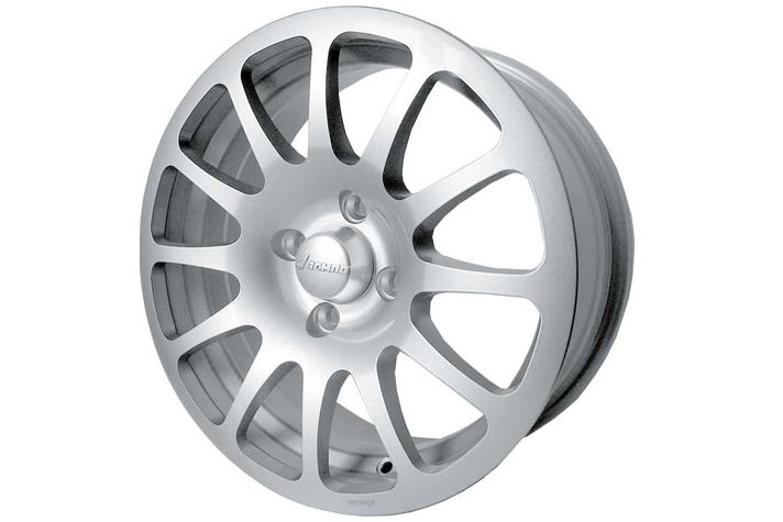 Какие 15" диски купить на Логана? — Renault Logan (1G), 1,6 л, 2012 ...