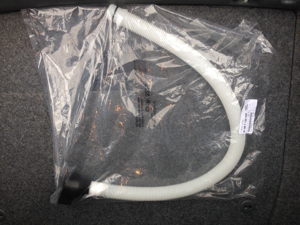 Новая горловина бачка омывателя. — BMW 3 series Coupe (E92), 3 л, 2008 ...