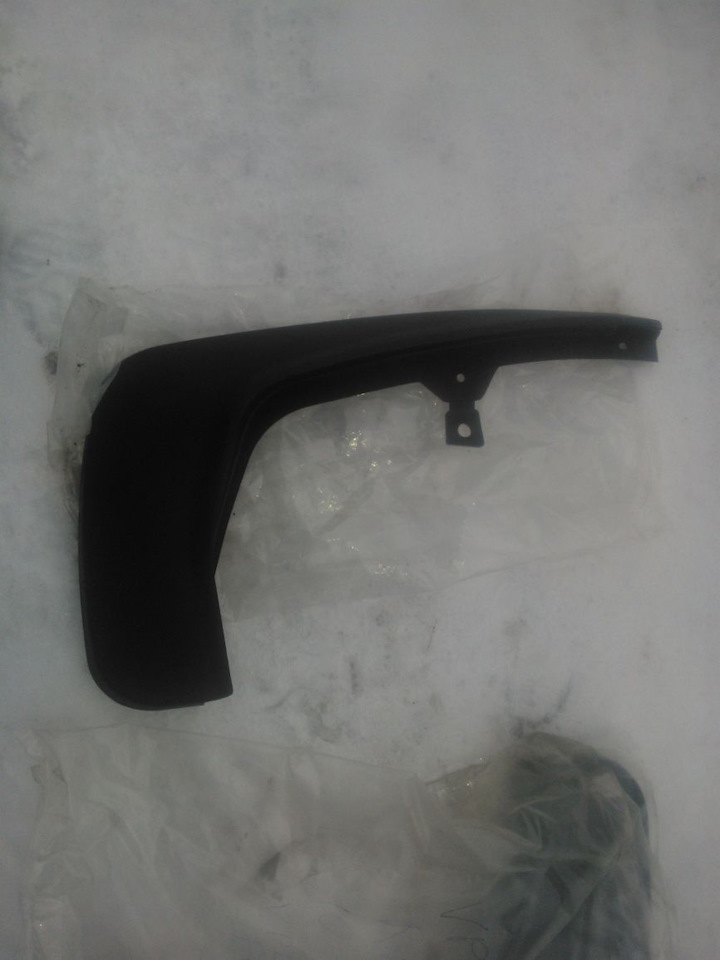 VPLSP0016 КОМПЛЕКТ ЗАДНЕГО БРЫЗГОВИКА Jaguar Land Rover | Запчасти на ...