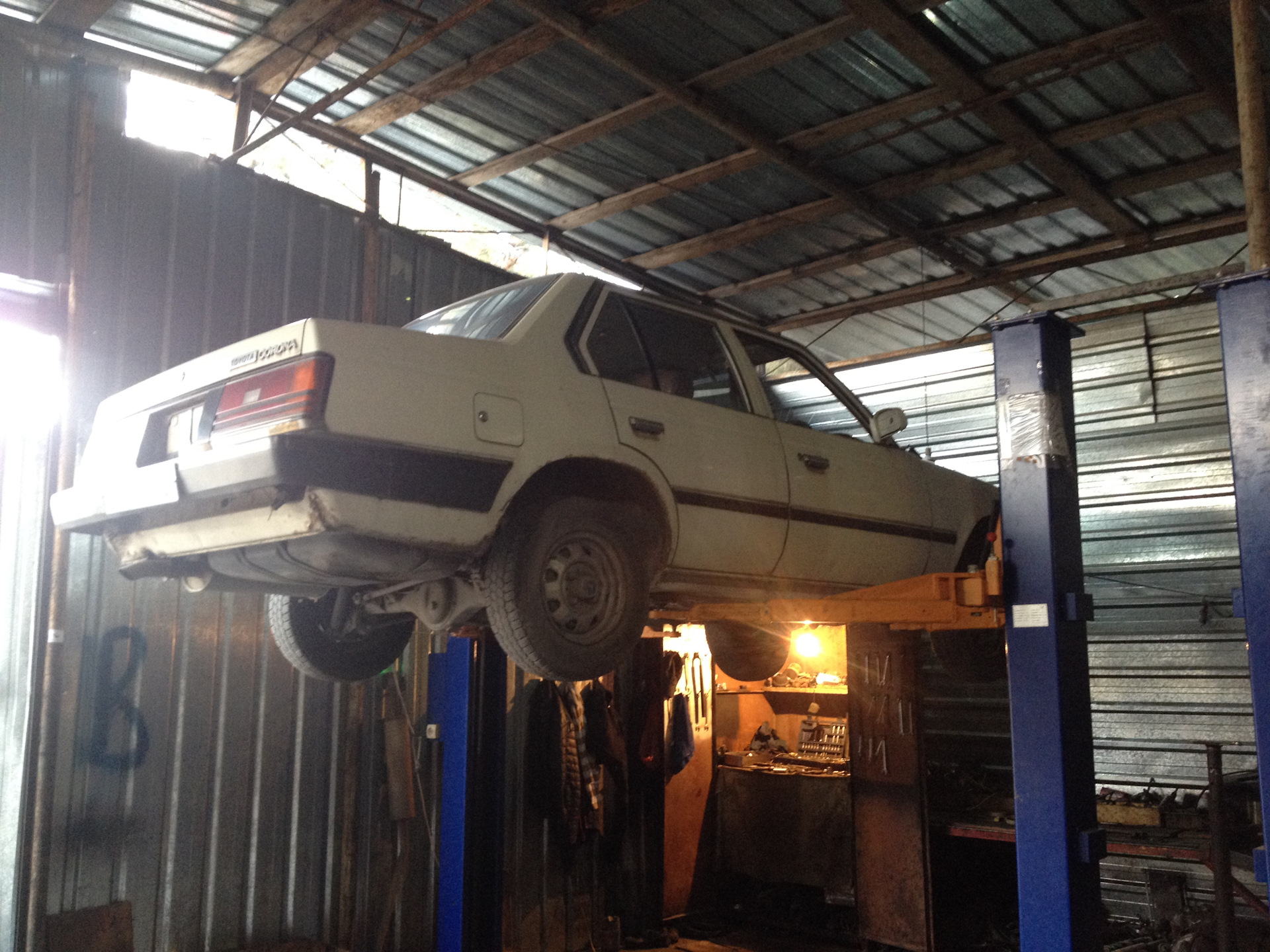 первое замена масло — Toyota Corona (T140), 1,5 л, 1982 года | визит на ...