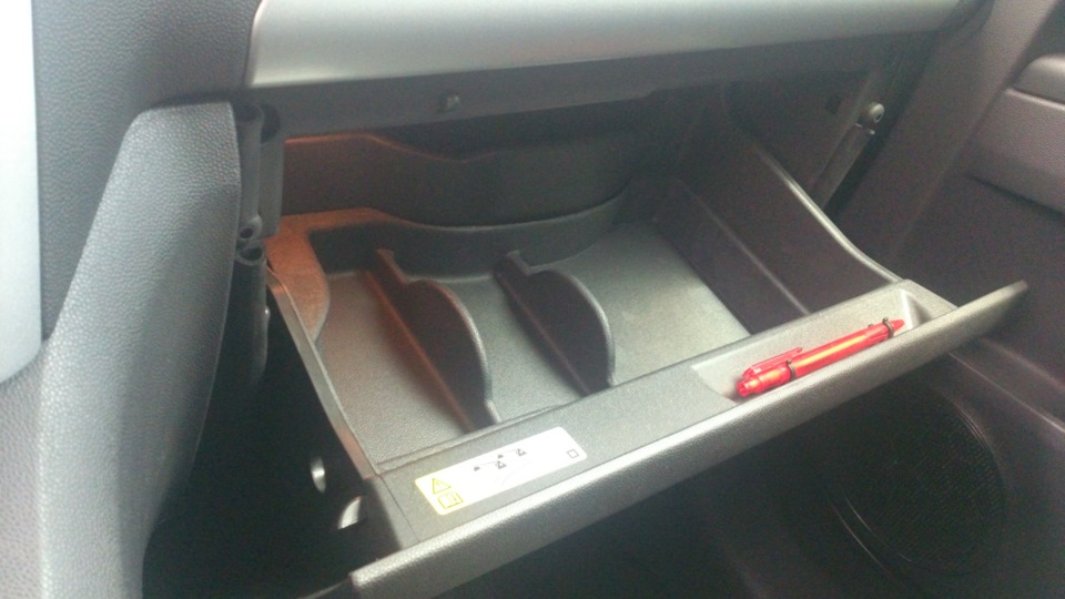 Полка вещевого ящика (бардачка) — Opel Zafira B, 1,8 л, 2013 года ...