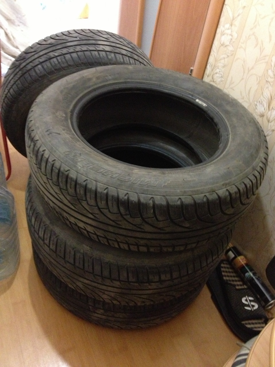 Продам резину michelin pilot primasy 205/65 r15 — Audi 100 (C4), 2,3 л ...