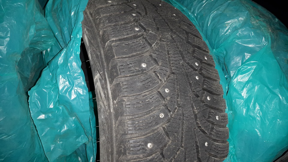 Продам зимнюю резину Nokia Nordman 5 225x50x17 — Audi A6 (C7), 3 л ...
