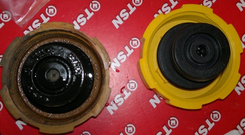 1304677 Крышка расширительного бачка / Astra-H, Corsa-D, Signum, Vectra ...