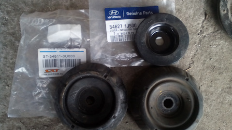 ST546110U000 Опора передней стойки HYUNDAI SOLARIS/ACCENT/ KIA RIO 11 ...