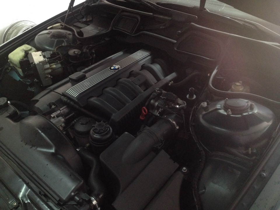 Полировка и замена молдинга — BMW 7 series (E38), 2,8 л, 1996 года ...