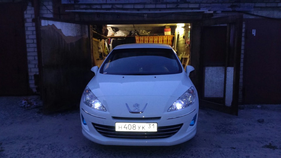 пленка для ПТФ 2 — Peugeot 408 (1G), 1,6 л, 2013 года | фотография | DRIVE2
