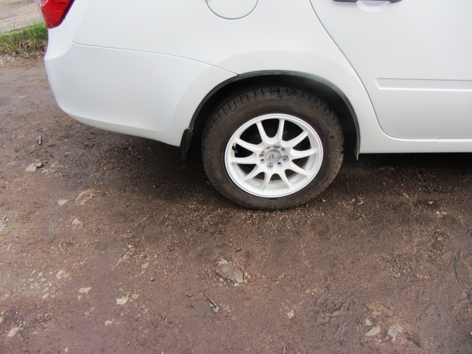 Advan 832 RZ — Lada Гранта (1G), 1,6 л, 2013 года | колёсные диски | DRIVE2