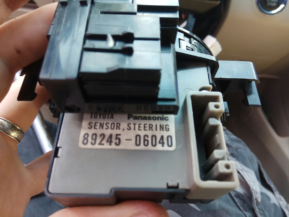 Шлейф руля (улитка) — Toyota Camry (XV40), 3,5 л, 2006 года | своими ...