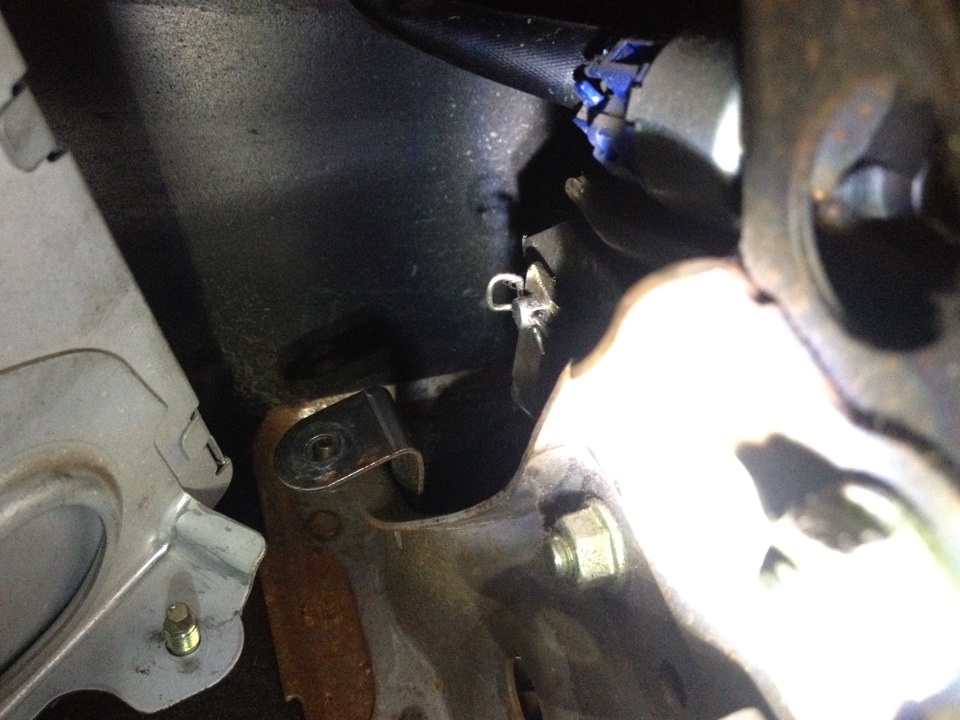 Тормоза. Замена Master Cylinder Kit. — Lexus LX (UZJ100), 4,7 л., 1998 ...