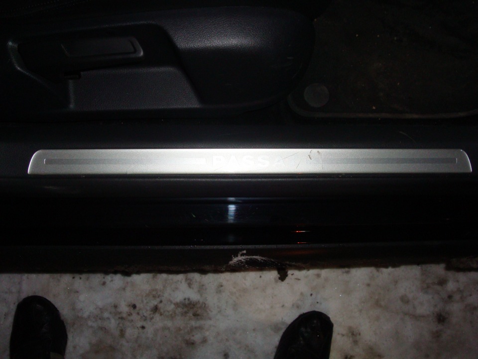 Р-лайн накладки на пороги — Volkswagen Passat B6, 1,8 л, 2010 года ...