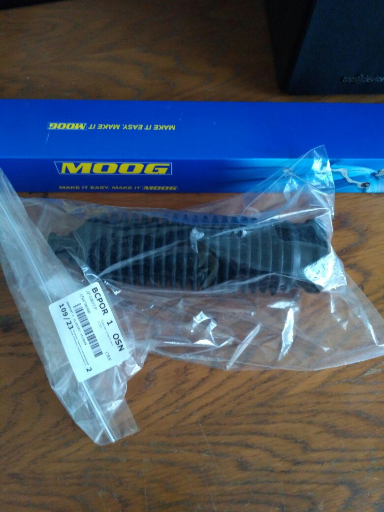 17) Расширительный бачок. Рул. тяга + пыльник. Сход-развал. — Ford ...