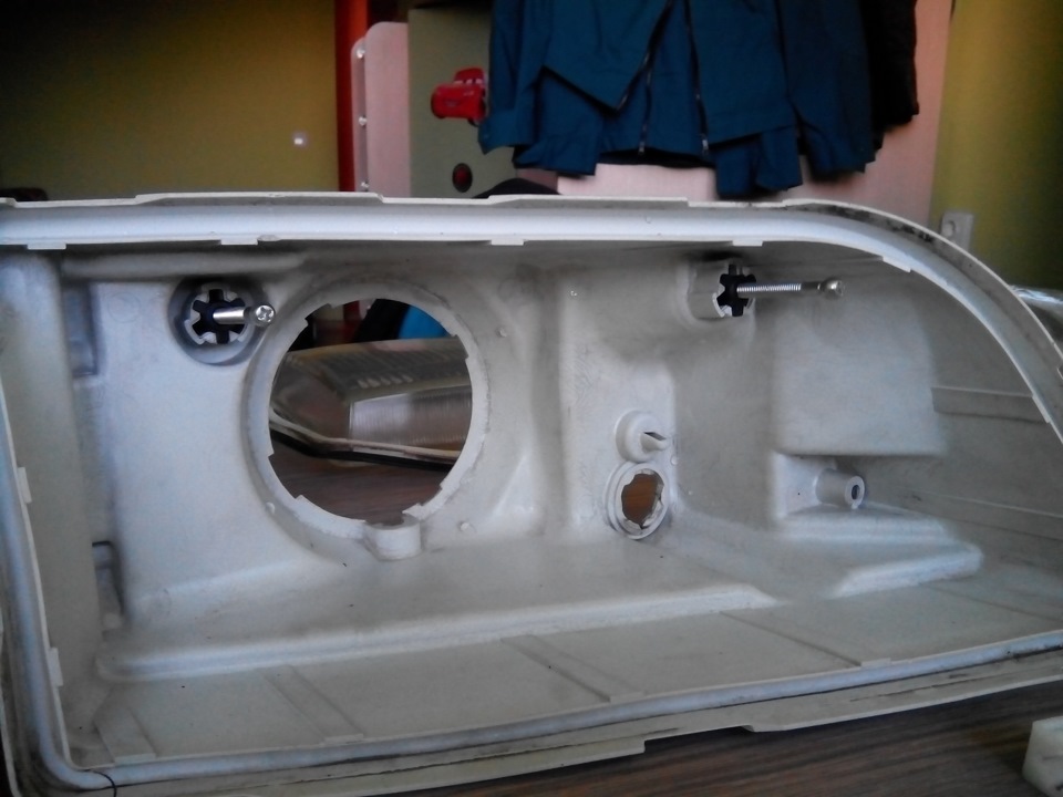 Переборка оригинальных фар — Volvo V40 (1G), 1,8 л, 2000 года | своими ...