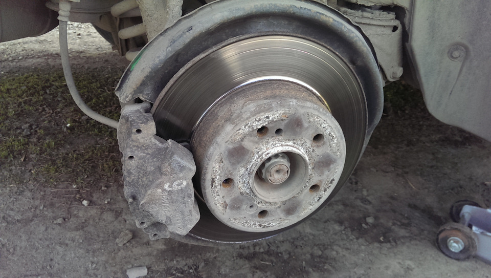 Тормозные колодки задние — Mercedes-Benz E-Class (W210), 2,2 л, 2001 ...