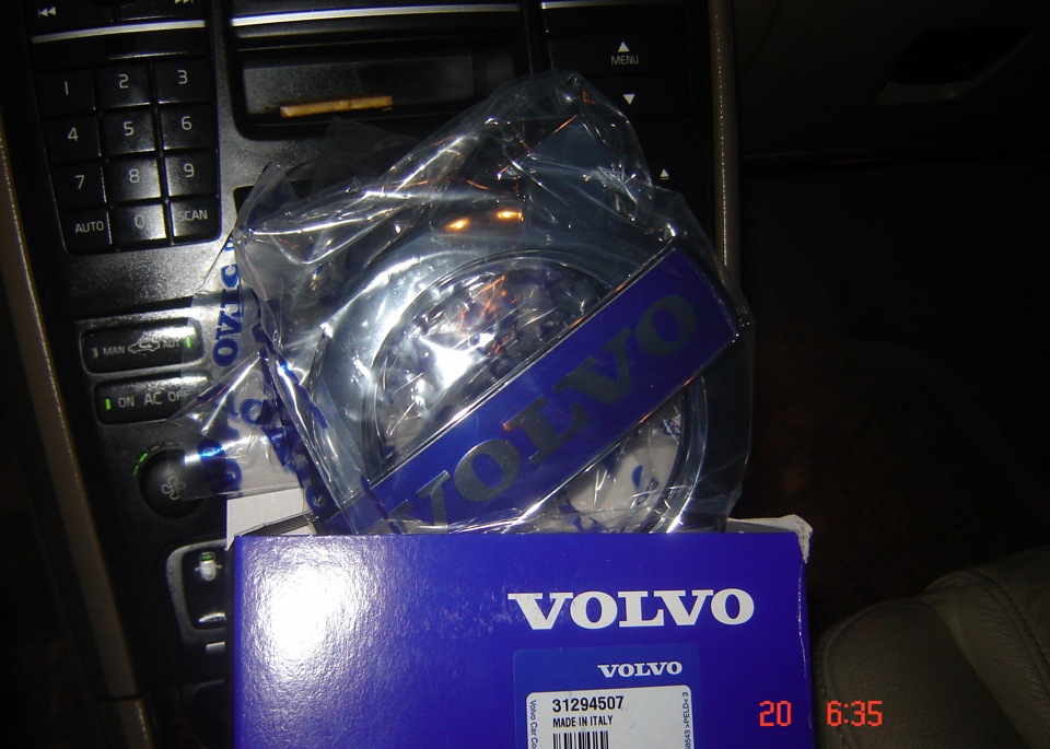 31294507 Эмблема решетки радиатора Volvo | Запчасти на DRIVE2