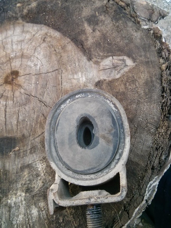 Как с отцом калхозили Подушка двигателя, задняя (MR 210217 ...